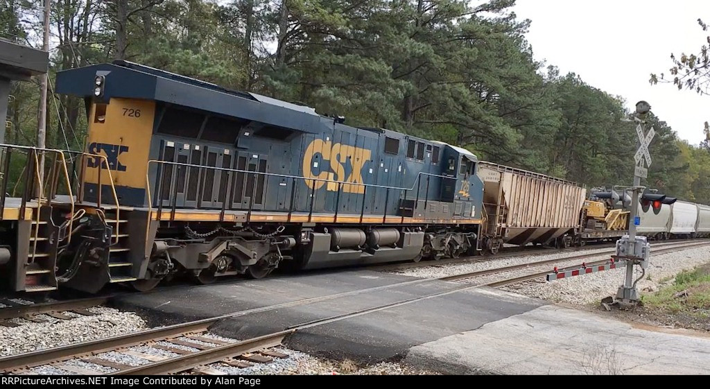 CSX 726 runs second across Dodson Road